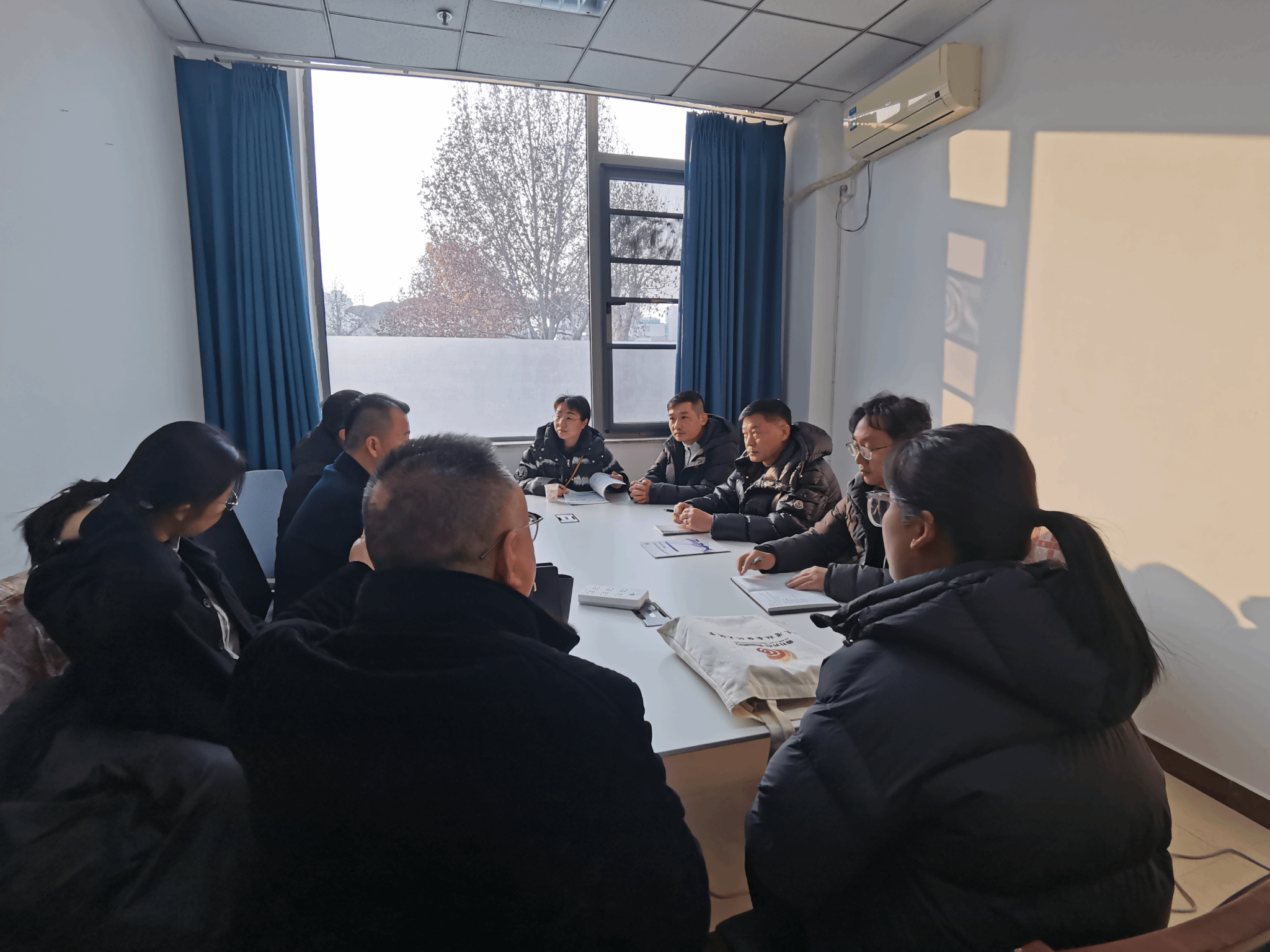 我院与山东省高等教育管理科学研究会产教融合研究院、海信集团开展座谈交流-河北机电职业技术学院机电工程学院